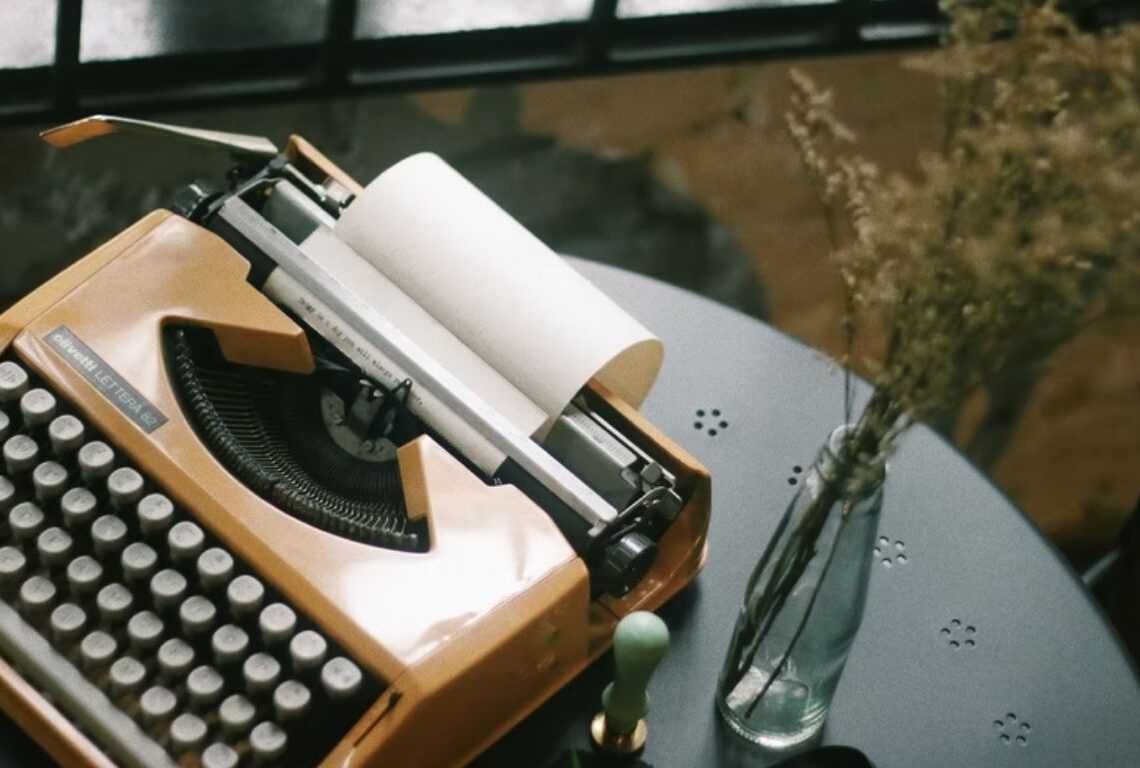 10 Tips For Writing Flawless Dialogue - GoBookMart