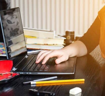 History of English Literature (Literary Periods and Movements) - GoBookMart