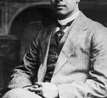 10 Famous Poets Born in October - GoBookMart