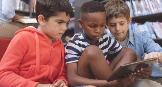 The Role of Technology in Education: Advantages & Disadvantages